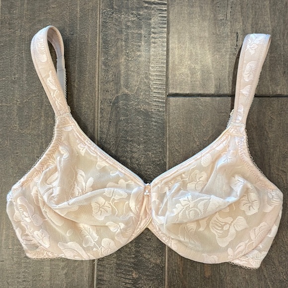 Wacoal | Intimates & Sleepwear | Wacoal Beige Awareness Bra Size 32d ...